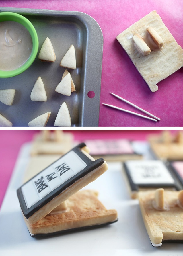 Sweet Talk Cookie Signs | Bakerella | Bloglovin’