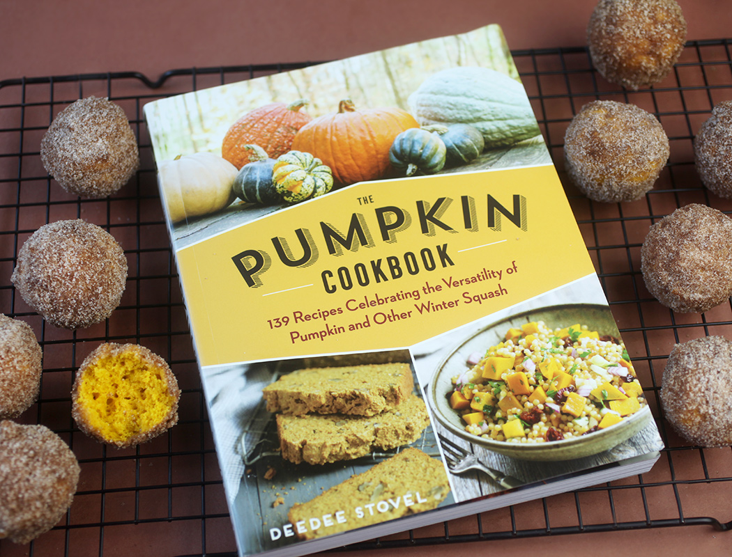 Pumpkin Donut Mini Muffins - Bakerella