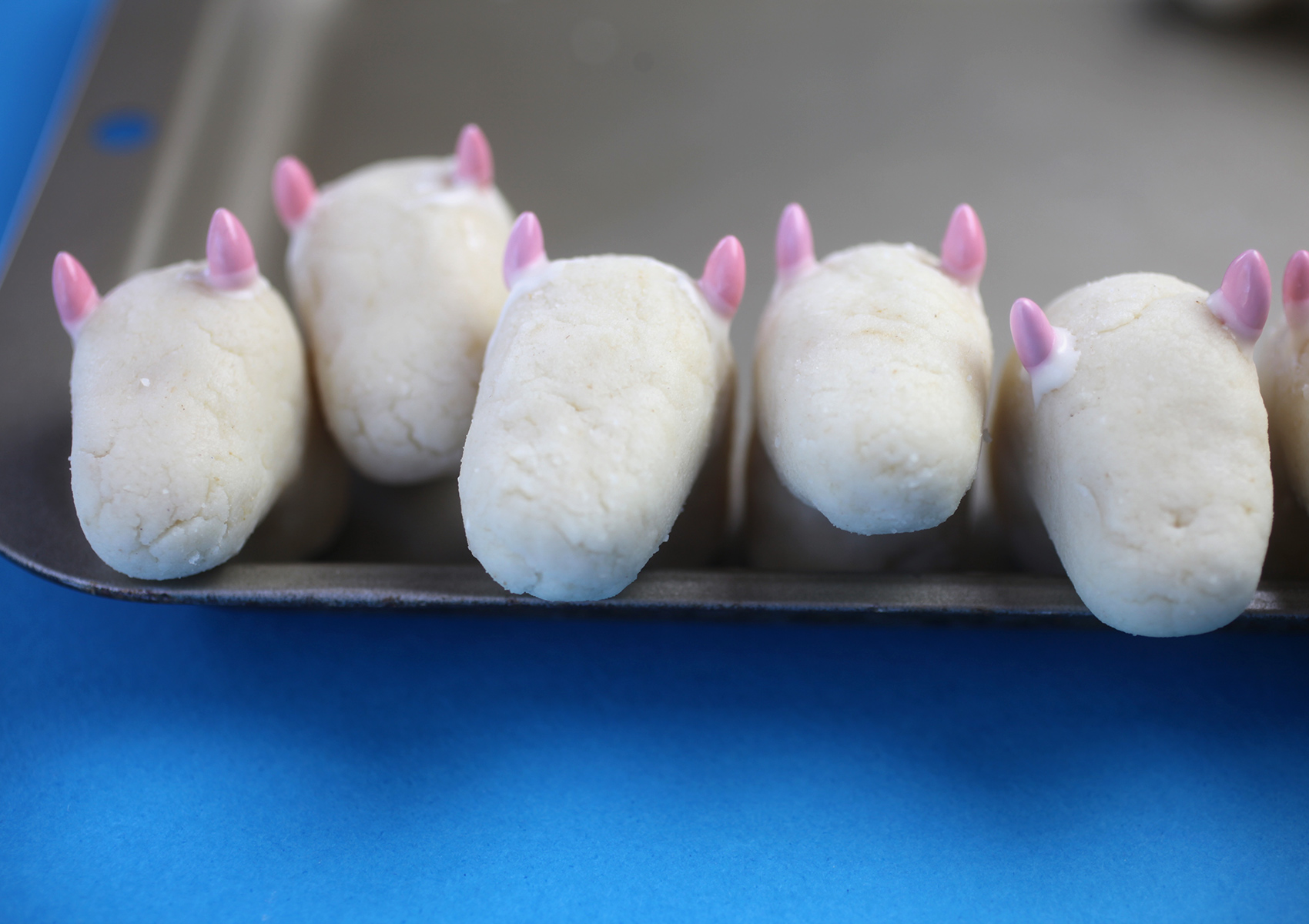 How To Make Easy Unicorn Cake Pops - Wilkinson Excing