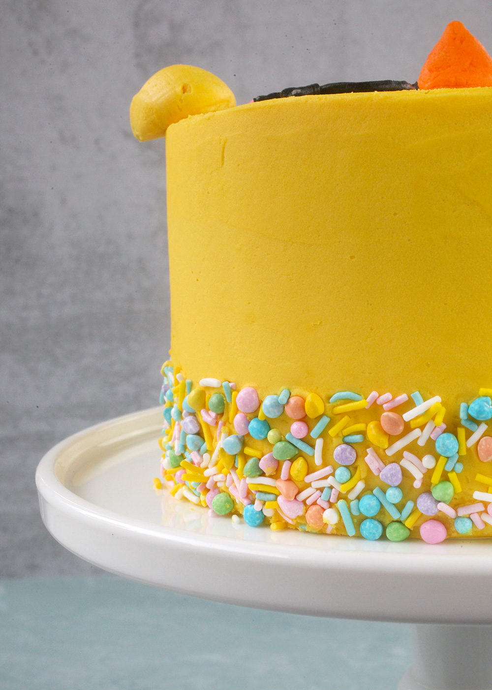 Sweet Baby Chick Cake | Bakerella