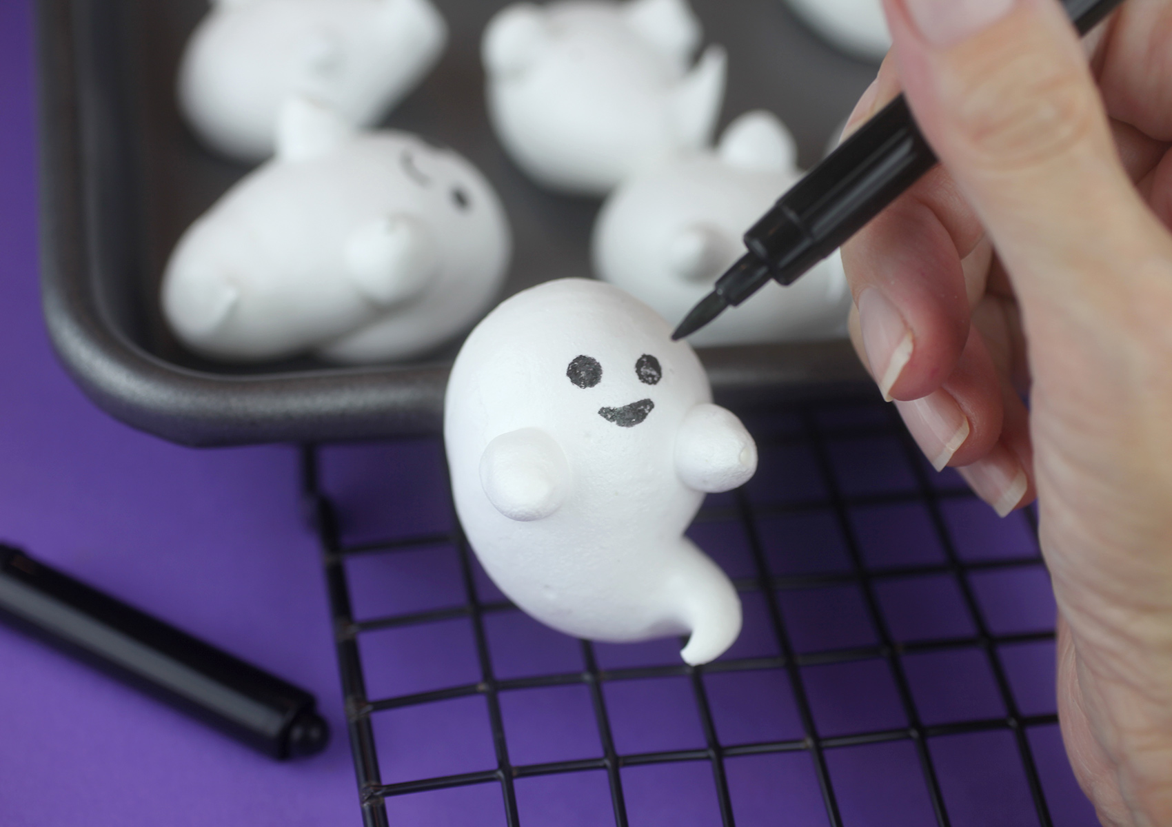 Boo-meringues! - Bakerella