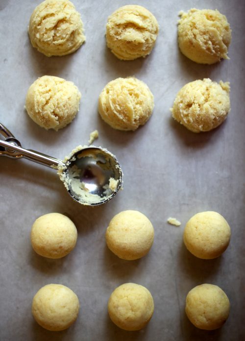 Beach Ball Cake Pops | Bakerella