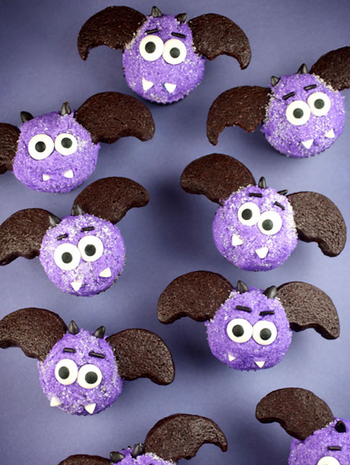 Itty-Bitty Bat Cupcakes - Bakerella