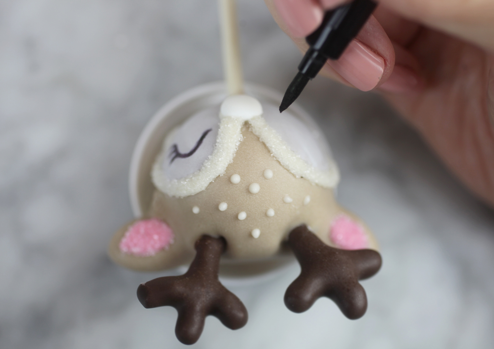 Really Cute Reindeer Cake Pops | Bakerella